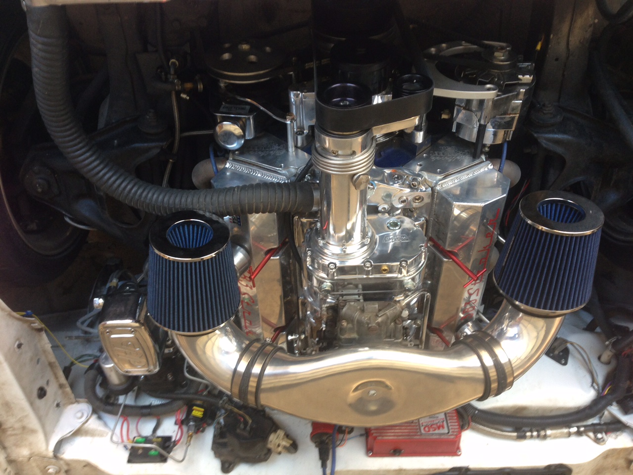 Weiand 144 supercharger polised-holley 750 blow through carb-msd 6 btm